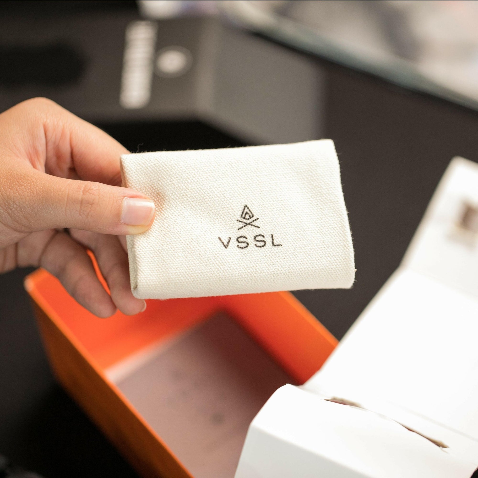 Java Coffee Grinder - Bean Shipper